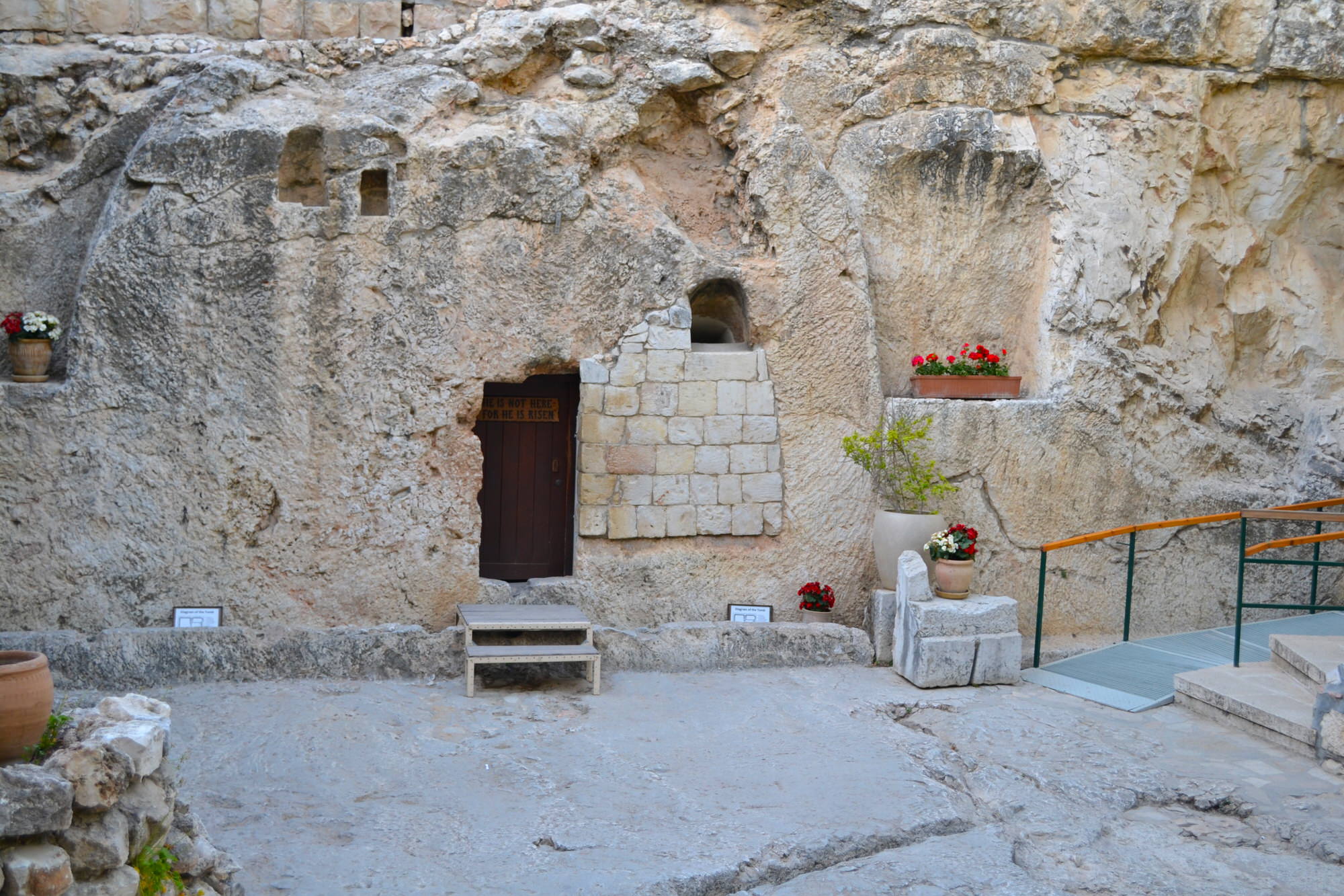 Visit the Garden Tomb - McKenzie Sue Makes