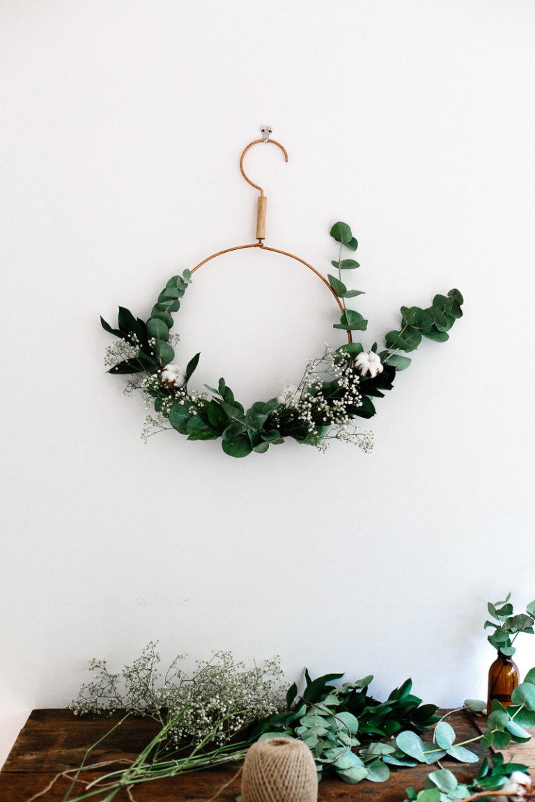 20 Gorgeous Modern Minimal Wreaths - McKenzie Sue Makes